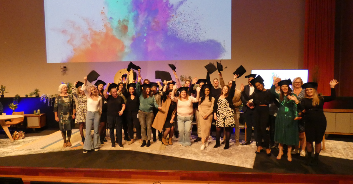 Eerste Firda diploma’s de deur uit / Firda