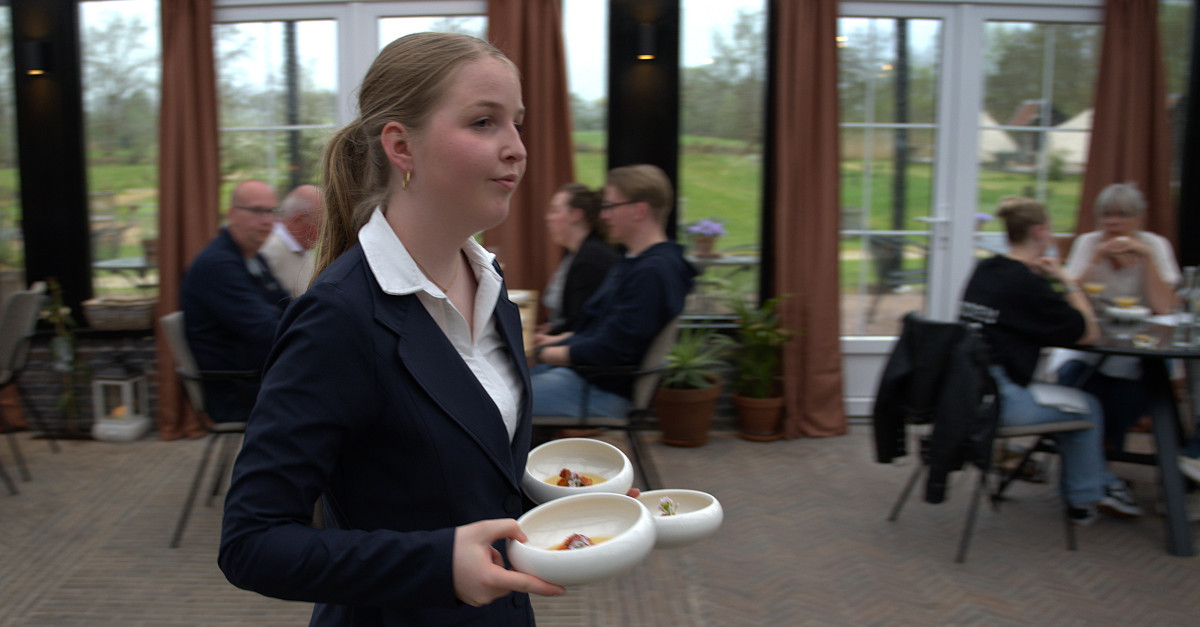 Bijzondere gerechten van heel Hollandse ingrediënten door studenten Firda Sneek / Firda